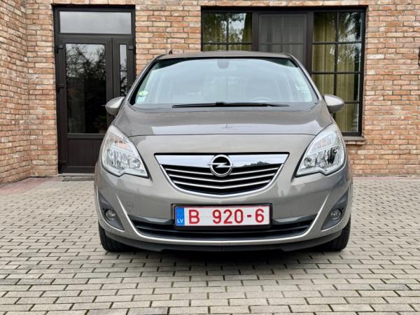 Brown Opel Meriva 2012 in Riga, with an engine capacity of 1.70 L and mileage of 240 thousand km for 4950 €, photo 8 on AUTOMOTO.COM.LV