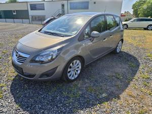 Brown Opel Meriva 2013 in Marijampole, with an engine capacity of 1.69 L and mileage of 280 thousand km for 3700 €, photo 4 on AUTOMOTO.COM.LV