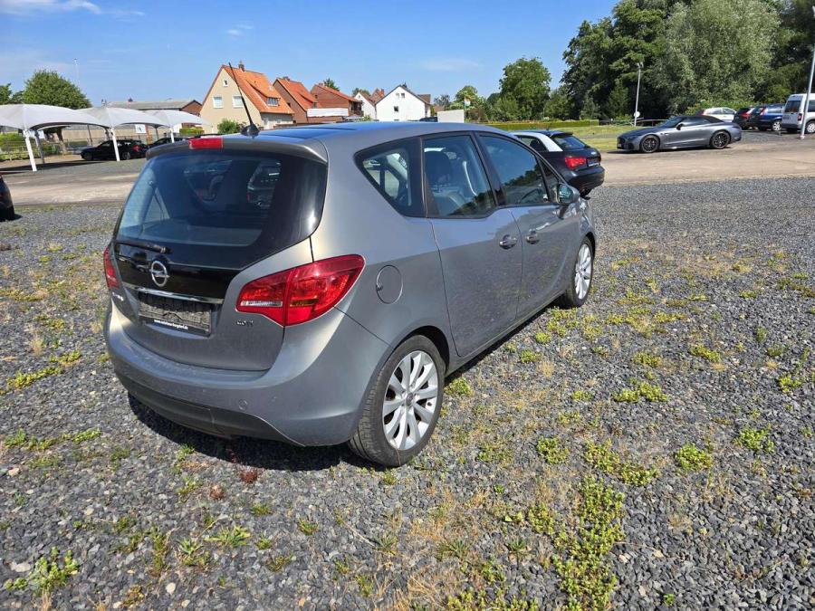 Brown Opel Meriva 2013 in Marijampole, with an engine capacity of 1.69 L and mileage of 280 thousand km for 3700 €, photo 7 on AUTOMOTO.COM.LV
