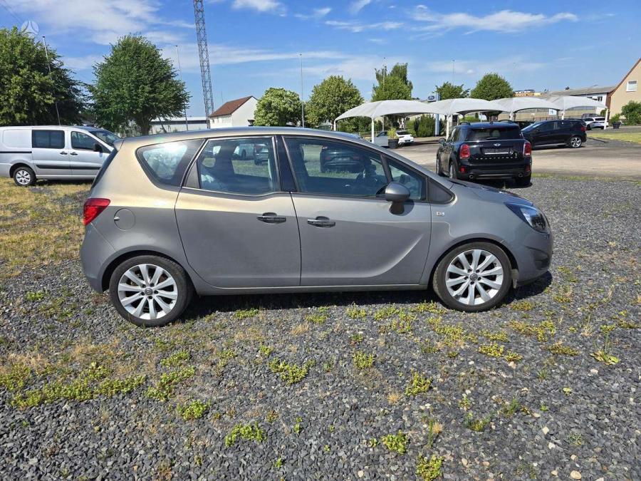 Brown Opel Meriva 2013 in Marijampole, with an engine capacity of 1.69 L and mileage of 280 thousand km for 3700 €, photo 8 on AUTOMOTO.COM.LV