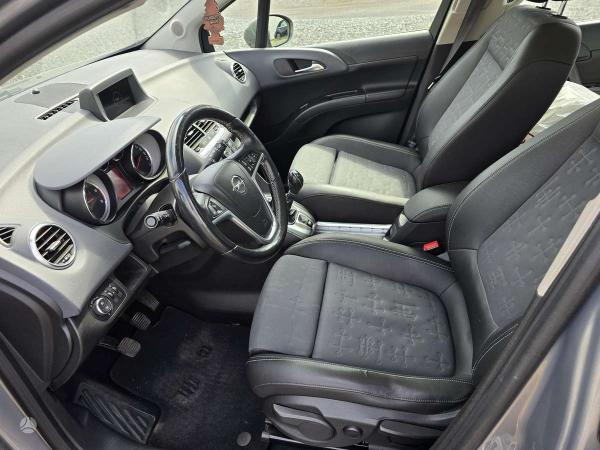 Brown Opel Meriva 2013 in Marijampole, with an engine capacity of 1.69 L and mileage of 280 thousand km for 3700 €, photo 8 on AUTOMOTO.COM.LV