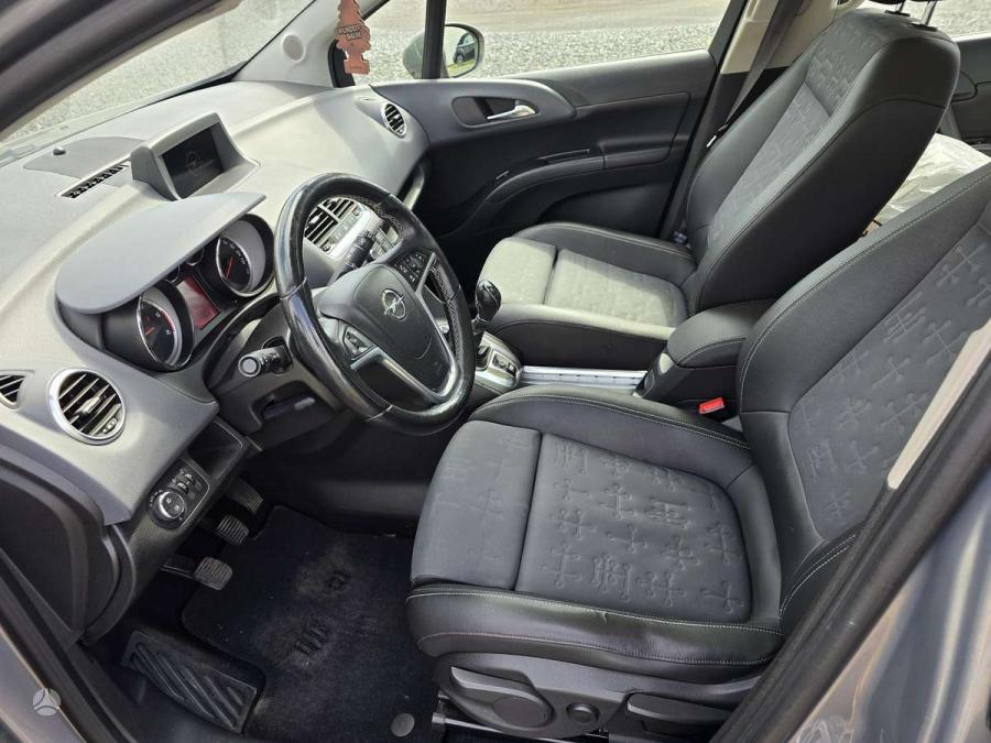 Brown Opel Meriva 2013 in Marijampole, with an engine capacity of 1.69 L and mileage of 280 thousand km for 3700 €, photo 9 on AUTOMOTO.COM.LV