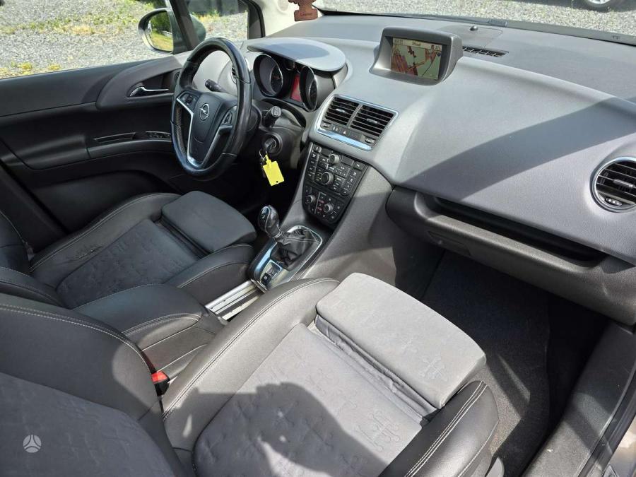 Brown Opel Meriva 2013 in Marijampole, with an engine capacity of 1.69 L and mileage of 280 thousand km for 3700 €, photo 11 on AUTOMOTO.COM.LV