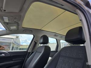 Brown Opel Meriva 2013 in Marijampole, with an engine capacity of 1.69 L and mileage of 280 thousand km for 3700 €, photo 14 on AUTOMOTO.COM.LV