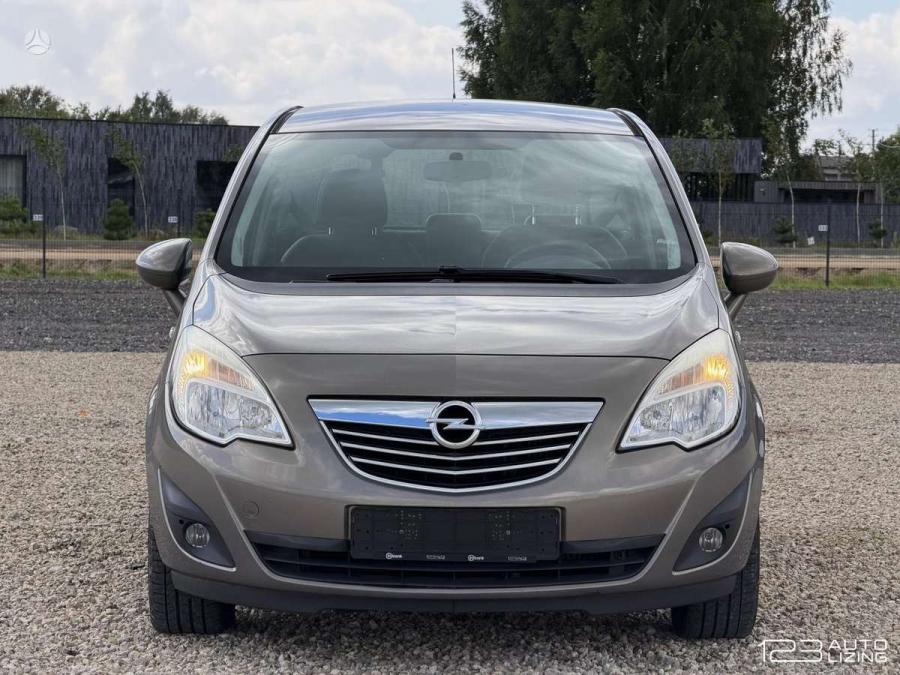 Brown Opel Meriva 2013 in Taurage, with an engine capacity of 1.70 L and mileage of 213 thousand km for 2950 €, photo 4 on AUTOMOTO.COM.LV