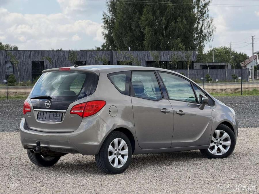 Brown Opel Meriva 2013 in Taurage, with an engine capacity of 1.70 L and mileage of 213 thousand km for 2950 €, photo 8 on AUTOMOTO.COM.LV