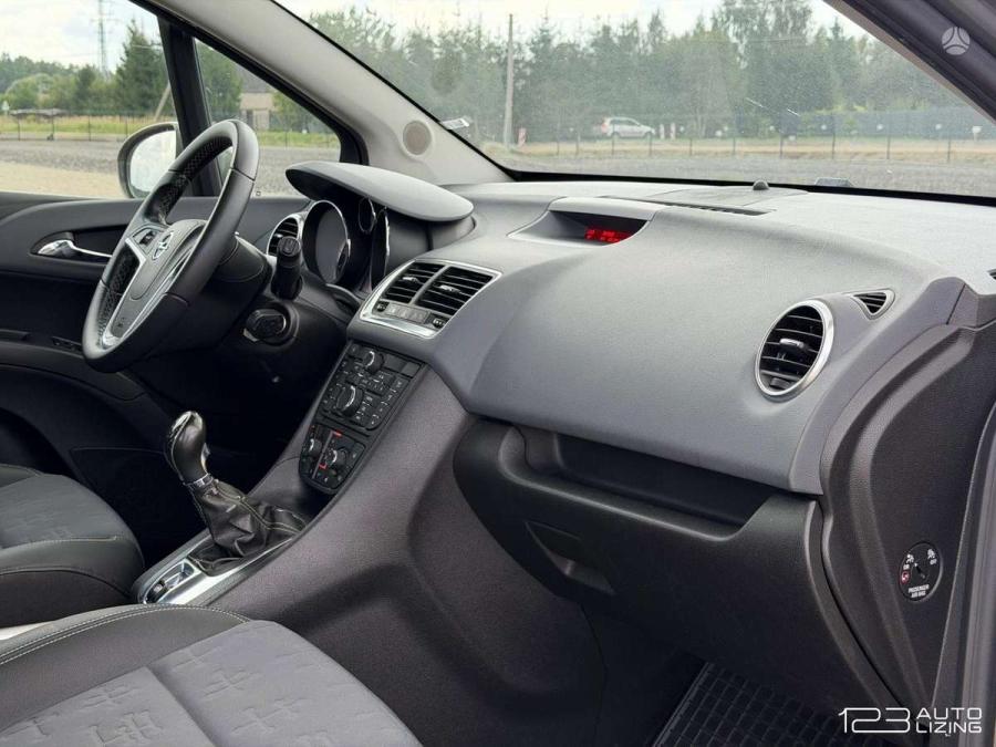 Brown Opel Meriva 2013 in Taurage, with an engine capacity of 1.70 L and mileage of 213 thousand km for 2950 €, photo 14 on AUTOMOTO.COM.LV