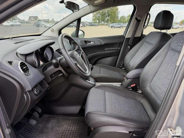 Brown Opel Meriva 2013 in Taurage, with an engine capacity of 1.70 L and mileage of 213 thousand km for 2950 €, photo 10 on AUTOMOTO.COM.LV
