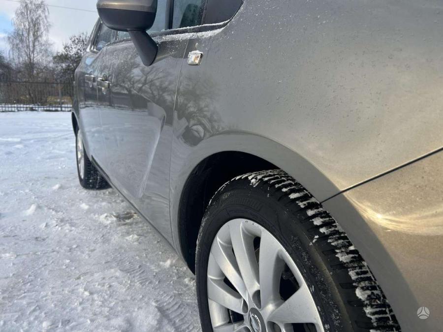 Brown Opel Meriva 2016 in Marijampole, with an engine capacity of 1.36 L and mileage of 183 thousand km for 4650 €, photo 10 on AUTOMOTO.COM.LV