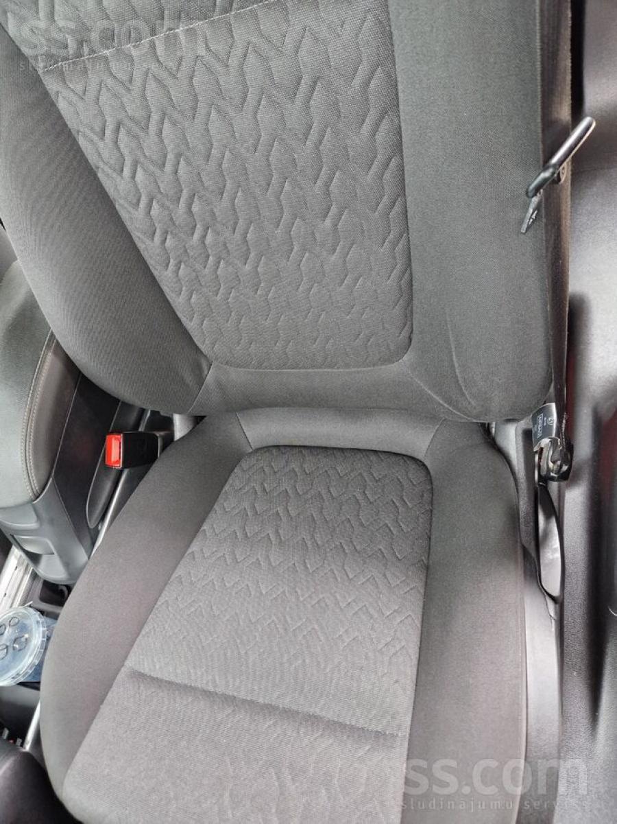 Brown Opel Meriva 2014 in Ogre, with an engine capacity of 1.40 L and mileage of 220 thousand km for 5950 €, photo 13 on AUTOMOTO.COM.LV