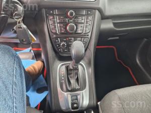 Brown Opel Meriva 2014 in Ogre, with an engine capacity of 1.40 L and mileage of 220 thousand km for 5950 €, photo 17 on AUTOMOTO.COM.LV