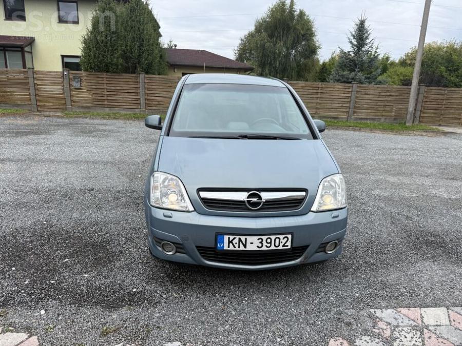 Green Opel Meriva 2006 in Saldus, with an engine capacity of 1.70 L and mileage of 305 thousand km for 990 €, photo 1 on AUTOMOTO.COM.LV