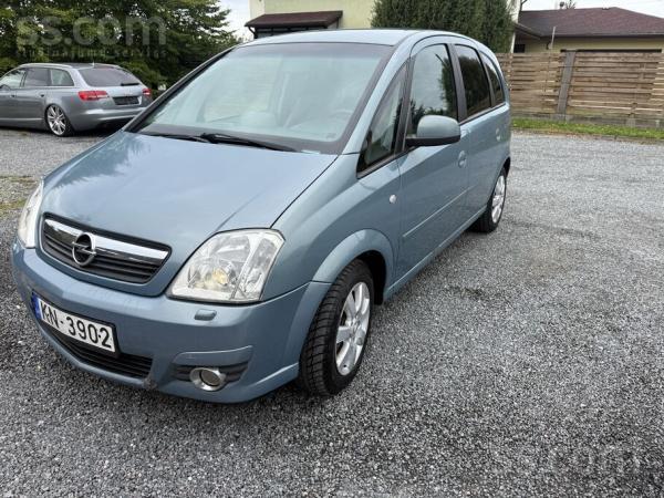 Opel Meriva 2006 in Saldus on AUTOMOTO.COM.LV Green Opel Meriva 2006 in Saldus, with an engine capacity of 1.70 L and mileage of 305 thousand km for 990 €, photo 4 on AUTOMOTO.COM.LV