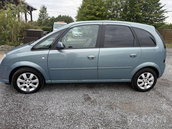Opel Meriva 2006 in Saldus on AUTOMOTO.COM.LV Green Opel Meriva 2006 in Saldus, with an engine capacity of 1.70 L and mileage of 305 thousand km for 990 €, photo 5 on AUTOMOTO.COM.LV