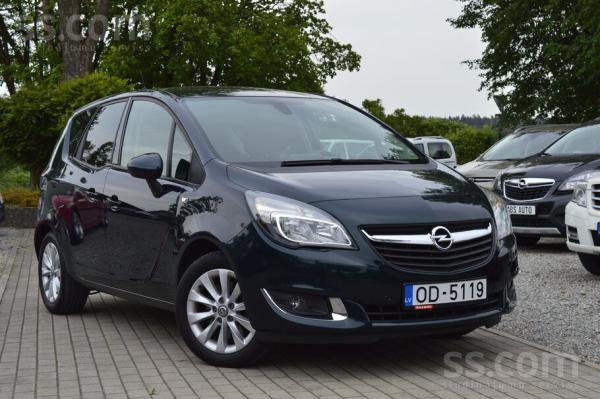 Green Opel Meriva 2015 in Tukums, with an engine capacity of 1.40 L and mileage of 202 thousand km for 6595 €, photo 3 on AUTOMOTO.COM.LV