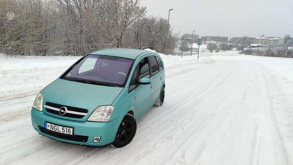 Green Opel Meriva 2004 in Vilnius, with an engine capacity of 1.69 L and mileage of 335 thousand km for 550 €, photo 3 on AUTOMOTO.COM.LV