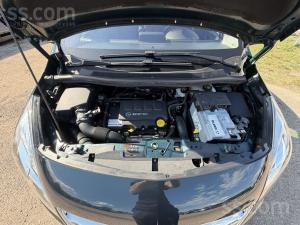 Zaļš Opel Meriva 2016 Daugavpils, ar dzinēja tilpumu 1.40 L un nobraukumu 142 tūkst. km par 7950 €, foto 14 vietnē AUTOMOTO.COM.LV