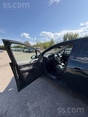 Zaļš Opel Meriva 2016 Daugavpils, ar dzinēja tilpumu 1.40 L un nobraukumu 142 tūkst. km par 7950 €, foto 15 vietnē AUTOMOTO.COM.LV