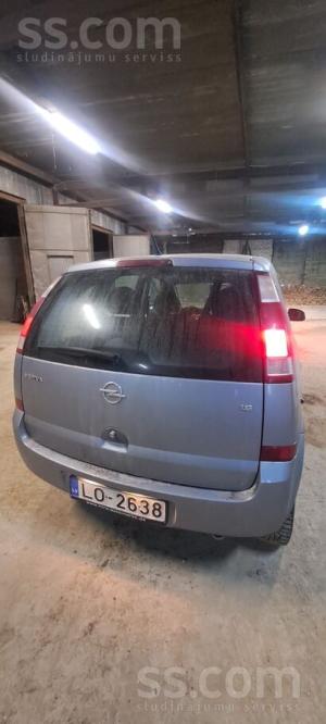 Grey Opel Meriva 2003 in Tukums, with an engine capacity of 1.60 L and mileage of 160 thousand km for 1200 €, photo 4 on AUTOMOTO.COM.LV