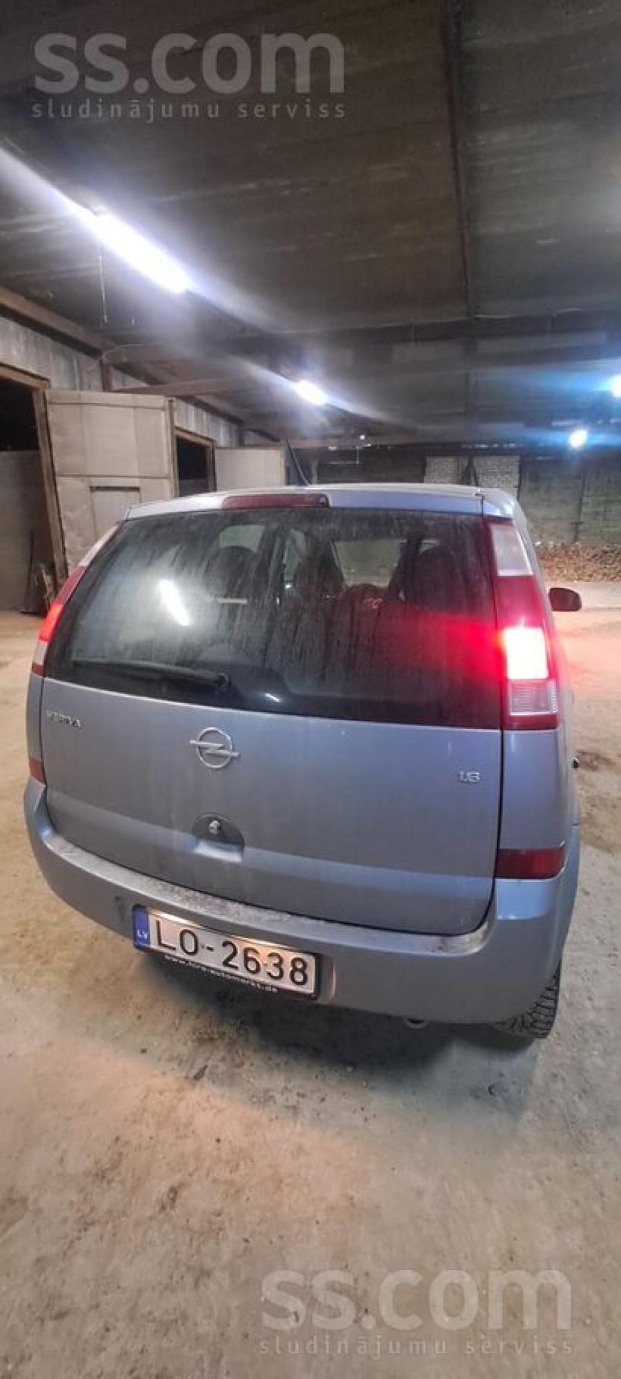 Grey Opel Meriva 2003 in Tukums, with an engine capacity of 1.60 L and mileage of 160 thousand km for 1200 €, photo 4 on AUTOMOTO.COM.LV