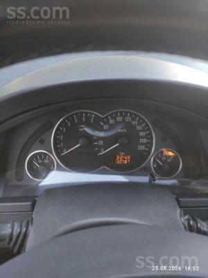 Серый Опель Мерива 2003 в Рига, объемом двигателя 1.60 л и пробегом 130 тыс. км за 1300 €, фото 5 на AUTOMOTO.COM.LV