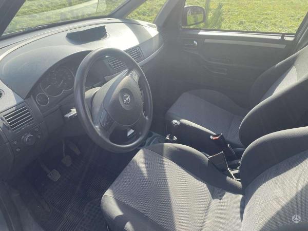 Opel Meriva 2003 Panevēža vietnē Pelēks Opel Meriva 2003 Panevēža, ar dzinēja tilpumu 1.69 L un nobraukumu 192 tūkst. km par 1150 €, foto 6 vietnē AUTOMOTO.COM.LV
