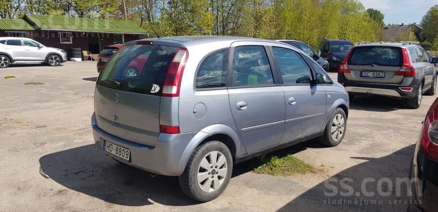 Pelēks Opel Meriva 2004 Talsi, ar dzinēja tilpumu 1.70 L un nobraukumu 352 tūkst. km par 800 €, foto 4 vietnē AUTOMOTO.COM.LV