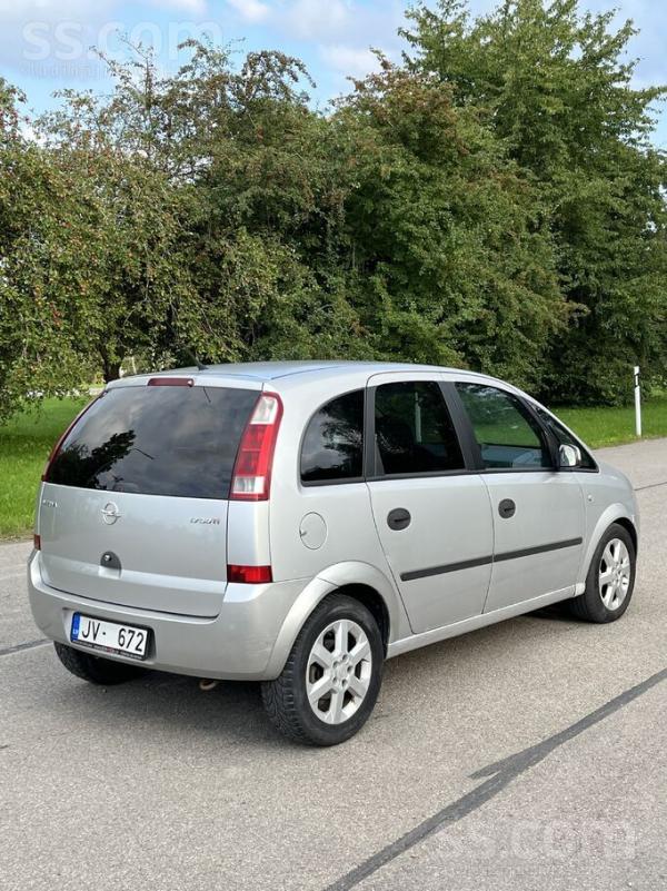 Pelēks Opel Meriva 2004 Kuldīga, ar dzinēja tilpumu 1.70 L un nobraukumu 292 tūkst. km par 1350 €, foto 3 vietnē AUTOMOTO.COM.LV