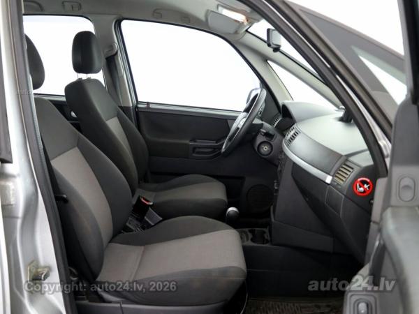 Pelēks Opel Meriva 2004 Tallina, ar dzinēja tilpumu 1.60 L un nobraukumu 264 tūkst. km par 599 €, foto 6 vietnē AUTOMOTO.COM.LV