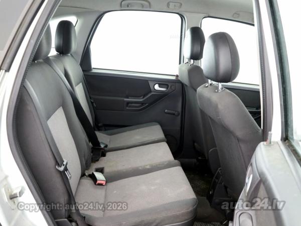 Pelēks Opel Meriva 2004 Tallina, ar dzinēja tilpumu 1.60 L un nobraukumu 264 tūkst. km par 599 €, foto 7 vietnē AUTOMOTO.COM.LV