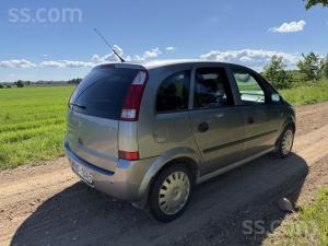 Grey Opel Meriva 2004 in Ogre, with an engine capacity of 1.60 L and mileage of 165 thousand km for 1300 €, photo 4 on AUTOMOTO.COM.LV