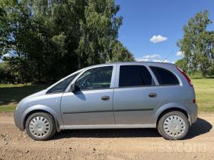 Grey Opel Meriva 2004 in Ogre, with an engine capacity of 1.60 L and mileage of 165 thousand km for 1300 €, photo 6 on AUTOMOTO.COM.LV