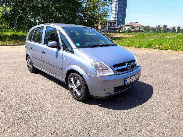 Grey Opel Meriva 2004 in Klaipeda, with an engine capacity of 1.60 L and mileage of 180 thousand km for 1150 €, photo 2 on AUTOMOTO.COM.LV