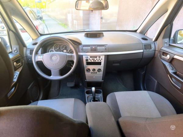 Grey Opel Meriva 2004 in Klaipeda, with an engine capacity of 1.60 L and mileage of 180 thousand km for 1150 €, photo 7 on AUTOMOTO.COM.LV