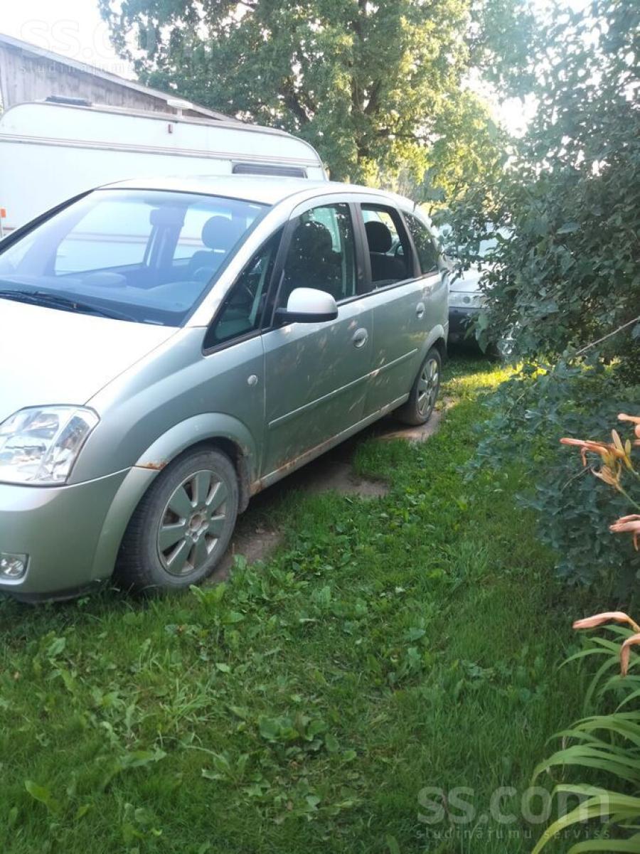 Pelēks Opel Meriva 2004 Tukums, ar dzinēja tilpumu 1.70 L un nobraukumu 230 tūkst. km par 800 €, foto 3 vietnē AUTOMOTO.COM.LV