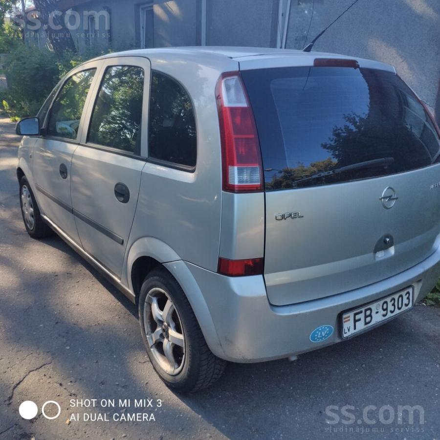 Pelēks Opel Meriva 2004 Rīga, ar dzinēja tilpumu 1.60 L un nobraukumu 260 tūkst. km par 950 €, foto 3 vietnē AUTOMOTO.COM.LV