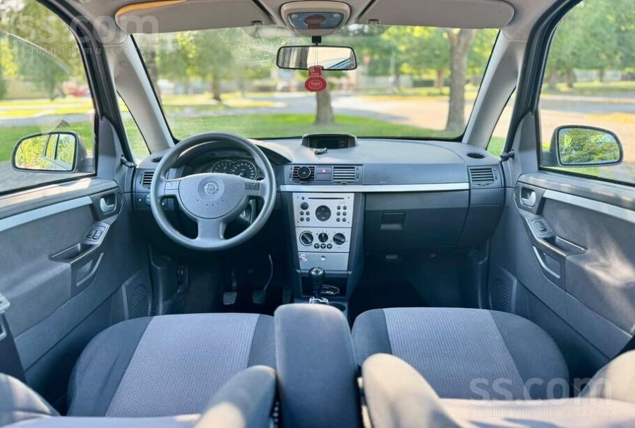Grey Opel Meriva 2004 in Ventspils, with an engine capacity of 1.60 L and mileage of 200 thousand km for 1200 €, photo 6 on AUTOMOTO.COM.LV