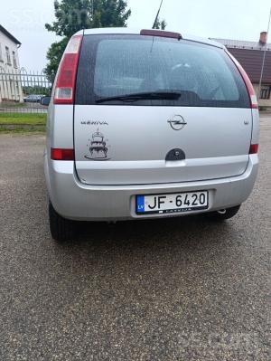 Grey Opel Meriva 2004 in Rezekne, with an engine capacity of 1.60 L and mileage of 227 thousand km for 1250 €, photo 3 on AUTOMOTO.COM.LV