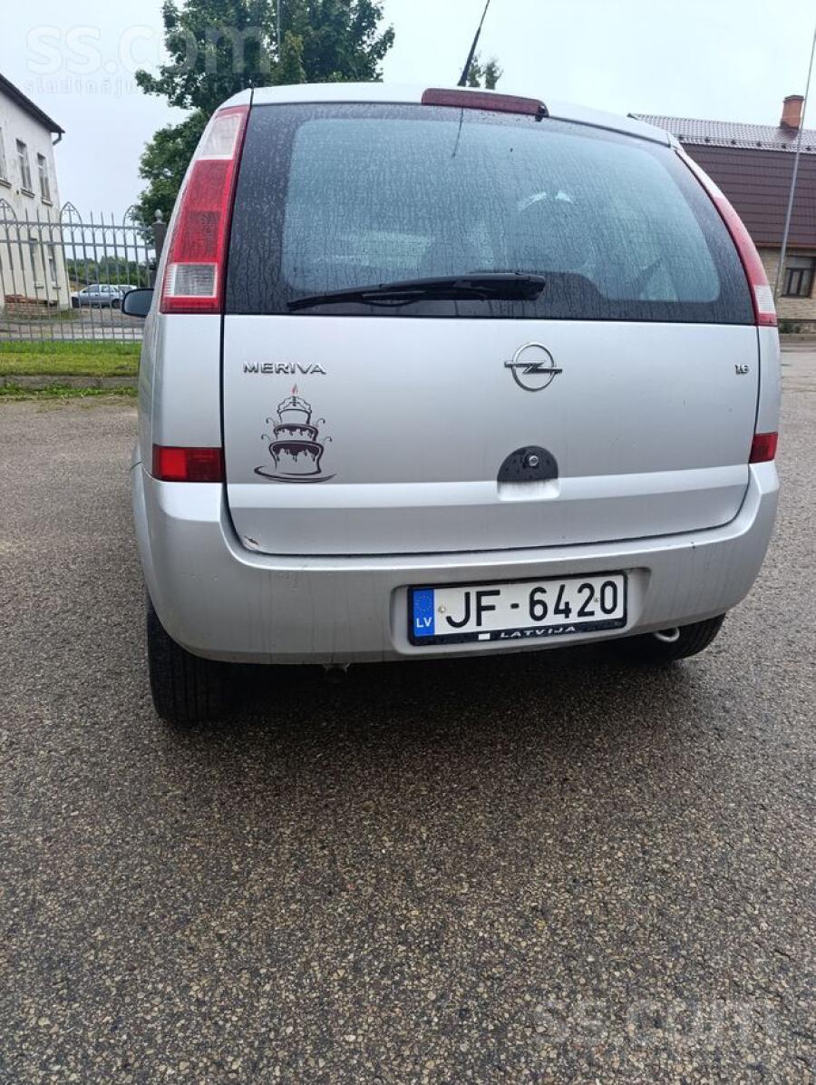 Grey Opel Meriva 2004 in Rezekne, with an engine capacity of 1.60 L and mileage of 227 thousand km for 1250 €, photo 3 on AUTOMOTO.COM.LV