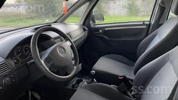 Grey Opel Meriva 2004 in Riga, with an engine capacity of 1.70 L and mileage of 247 thousand km for 690 €, photo 5 on AUTOMOTO.COM.LV