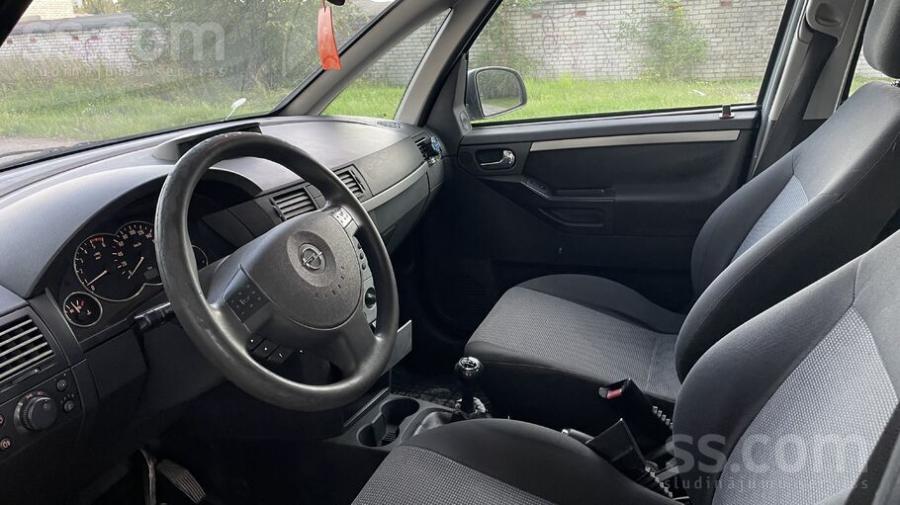 Grey Opel Meriva 2004 in Riga, with an engine capacity of 1.70 L and mileage of 247 thousand km for 690 €, photo 6 on AUTOMOTO.COM.LV