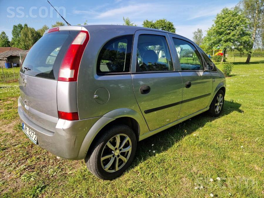 Grey Opel Meriva 2005 in Cesis, with an engine capacity of 1.70 L and mileage of 242 thousand km for 1590 €, photo 5 on AUTOMOTO.COM.LV