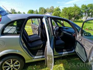 Grey Opel Meriva 2005 in Cesis, with an engine capacity of 1.70 L and mileage of 242 thousand km for 1590 €, photo 9 on AUTOMOTO.COM.LV