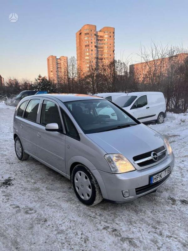 Pelēks Opel Meriva 2005 Viļņa, ar dzinēja tilpumu 1.60 L un nobraukumu 134 tūkst. km par 1000 €, foto 1 vietnē AUTOMOTO.COM.LV