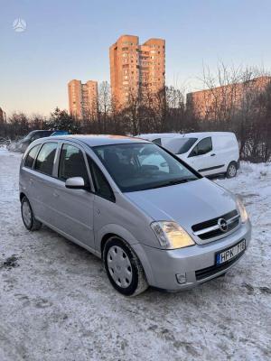 Pelēks Opel Meriva 2005 Viļņa, ar dzinēja tilpumu 1.60 L un nobraukumu 134 tūkst. km par 1000 €, foto  vietnē AUTOMOTO.COM.LV