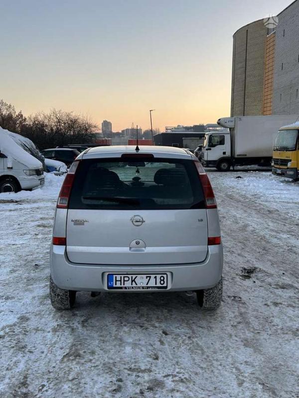 Pelēks Opel Meriva 2005 Viļņa, ar dzinēja tilpumu 1.60 L un nobraukumu 134 tūkst. km par 1000 €, foto 4 vietnē AUTOMOTO.COM.LV
