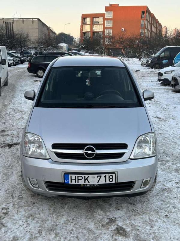 Pelēks Opel Meriva 2005 Viļņa, ar dzinēja tilpumu 1.60 L un nobraukumu 134 tūkst. km par 1000 €, foto 7 vietnē AUTOMOTO.COM.LV