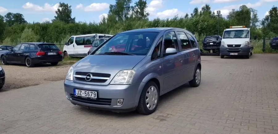 Grey Opel Meriva 2005 in Valmiera, with an engine capacity of 1.60 L and mileage of 199 thousand km for 1150 €, photo 8 on AUTOMOTO.COM.LV