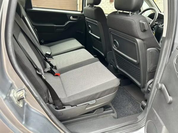 Pelēks Opel Meriva 2005 Limbaži, ar dzinēja tilpumu 1.70 L un nobraukumu 188 tūkst. km par 2750 €, foto 8 vietnē AUTOMOTO.COM.LV