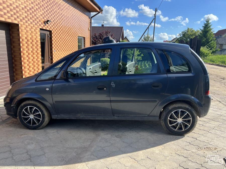 Pelēks Opel Meriva 2006 Gargždai, ar dzinēja tilpumu 1.40 L un nobraukumu 198 tūkst. km par 1200 €, foto 3 vietnē AUTOMOTO.COM.LV